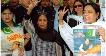 Sharif Gets Another 14 Years - CBS News