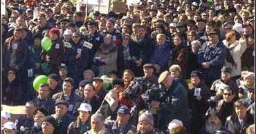 Russian Media Melee Widens - CBS News