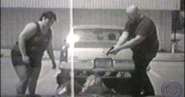 Bystanders Save Texas Cop Cbs News