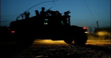 U.S. Raid Targets Iraqi Guerrilla - CBS News