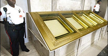 We The People... Under Glass - CBS News