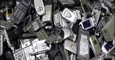 Cell Phones Headed For The Trash - CBS News