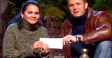 Sandra's A 'Survivor' - CBS News