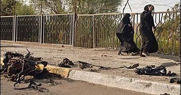 Brits Head To Iraq Danger Zone - CBS News