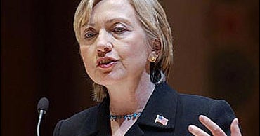 Hillary Collapses, Recovers - CBS News