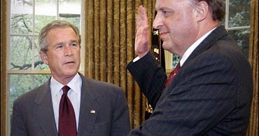 First U.S. Intel Director Sworn In - CBS News