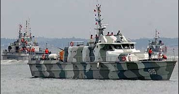 Sea Piracy Plummets Worldwide - CBS News