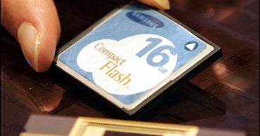 New Chip Boosts Mobile Memory - CBS News