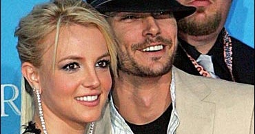 Britney: My Marriage Is 'Awesome' - CBS News