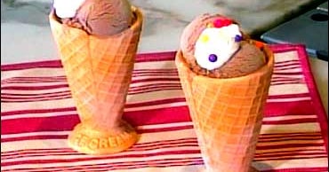 As The World Churns: Making Ice Cream - CBS News