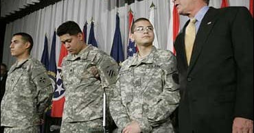 Bush Praises Immigrant Soldiers - CBS News