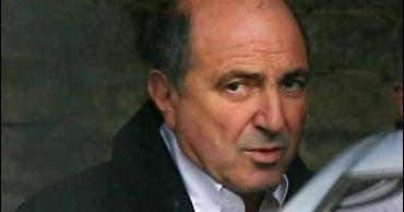Fugitive Tycoon Eyed In Poisoned Spy Case - CBS News