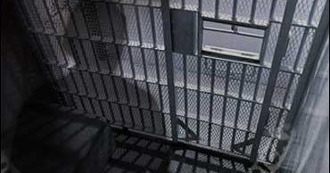 Inmate Sat In Feces At Lap Dance Prison - CBS News