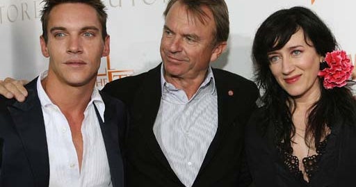 Drug Czar: Fight Drugs With Treatment - CBS News