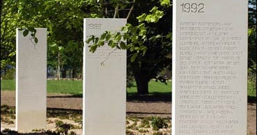 Memorial Honors Fallen Journalists - CBS News