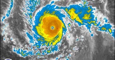 Hurricane Flossie Weakens To Category 3 - CBS News