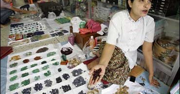 Gem Dealers Push Ban On Myanmar Rubies - CBS News