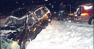 2 College Students Killed In Van Rollover - CBS News