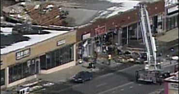 Explosion Rocks Illinois Shopping Mall - CBS News