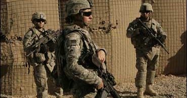 Suicide Bomber Gunned Down In Iraq - CBS News