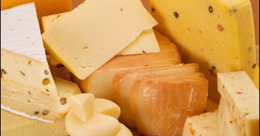 The Three Rules For Serving Cheese - CBS News