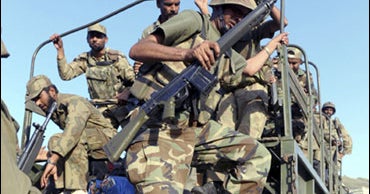 Pakistan Army Retakes Town From Taliban - CBS News