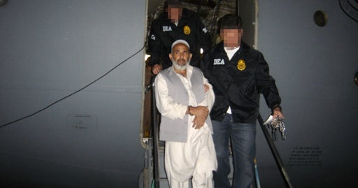 Best Beach Accessories - CBS News