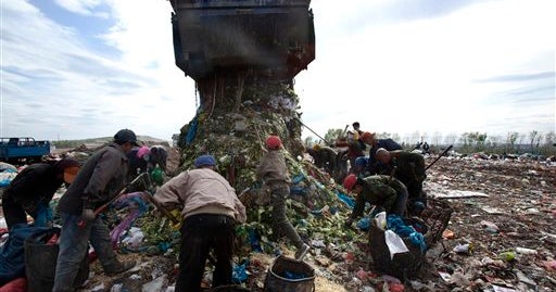 As Economy Grows, So Do China's Garbage Woes - CBS News