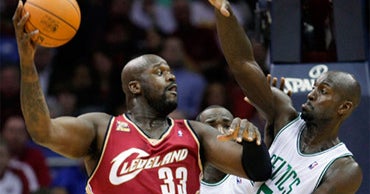 Shaq Signs with Celtics, 4th Team in 3 Years - CBS News