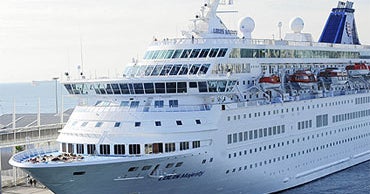 Cruise Passengers Recall Freak Wave Strike - CBS News