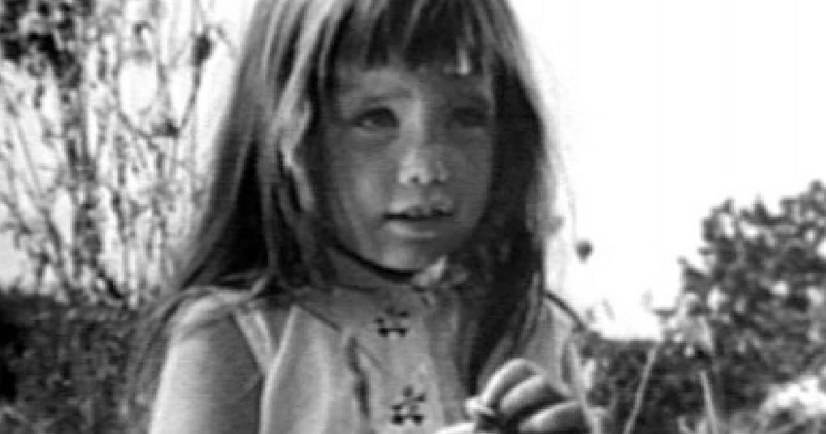 Michigan Candidate Steals "Daisy" Ad To Spotlight Debt - CBS News