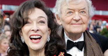 Dixie Carter of "Designing Women" Dies at 70 - CBS News