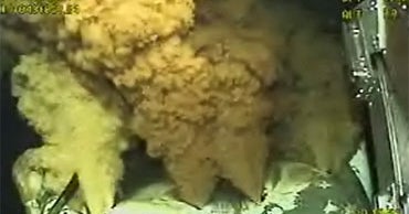 BP Resumes "Top Kill" Mud Pumping to Plug Leak - CBS News