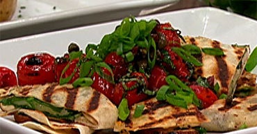 Bobby Flay's Favorite Finger Foods - CBS News