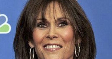 Kate Jackson Writes a Memoir - CBS News