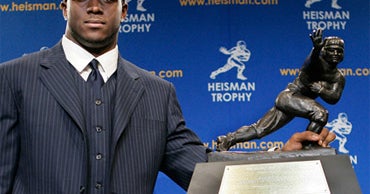 Reggie Bush Heisman Dump Spurs Sympathy, Scorn - CBS News