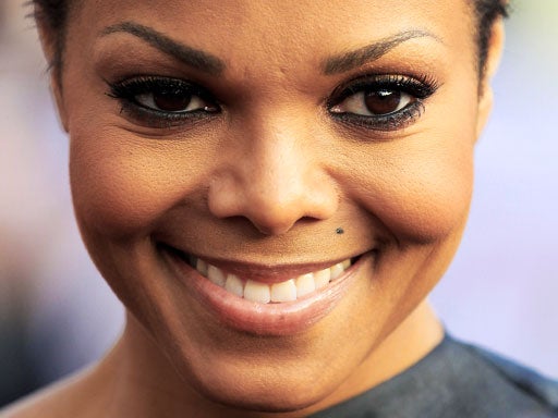 Plastic Surgery: 10 Secret Signs