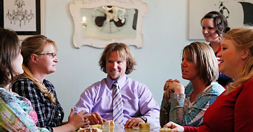 Sister Wives (PICTURE): Could You Survive a Polygamous Marriage? - CBS News