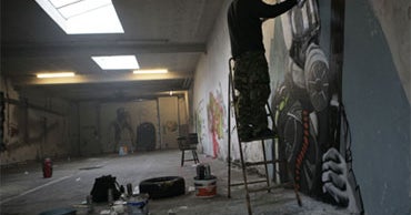 Hands Off My House: Dutch Outlaw Squatting - CBS News