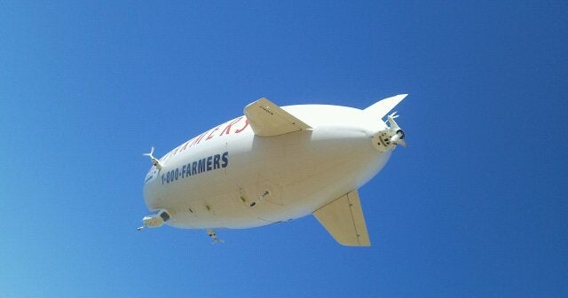 Ohio woman wakes up to blimp in backyard - CBS News
