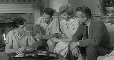 Barbara Billingsley, Beaver Cleaver's Mom, Dies - CBS News