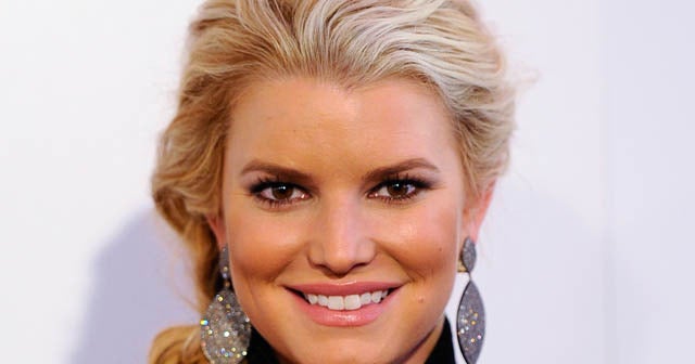 Jessica Simpson's Engagement Ring: Ruby and Diamonds - CBS News