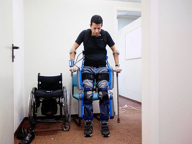 New Generation of "Bionic" Body Parts Help Paralyzed Walk Again - CBS News