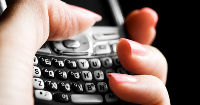 Texting skyrockets; typed words replacing talk? - CBS News