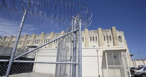 Judge Tours New Calif. Lethal Injection Chamber - CBS News