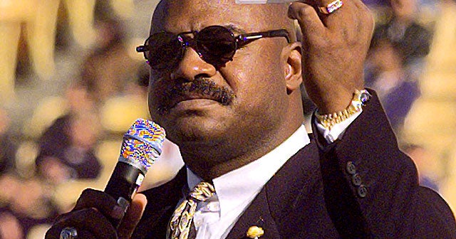 Dave Duerson's family sues NFL over his suicide - CBS News