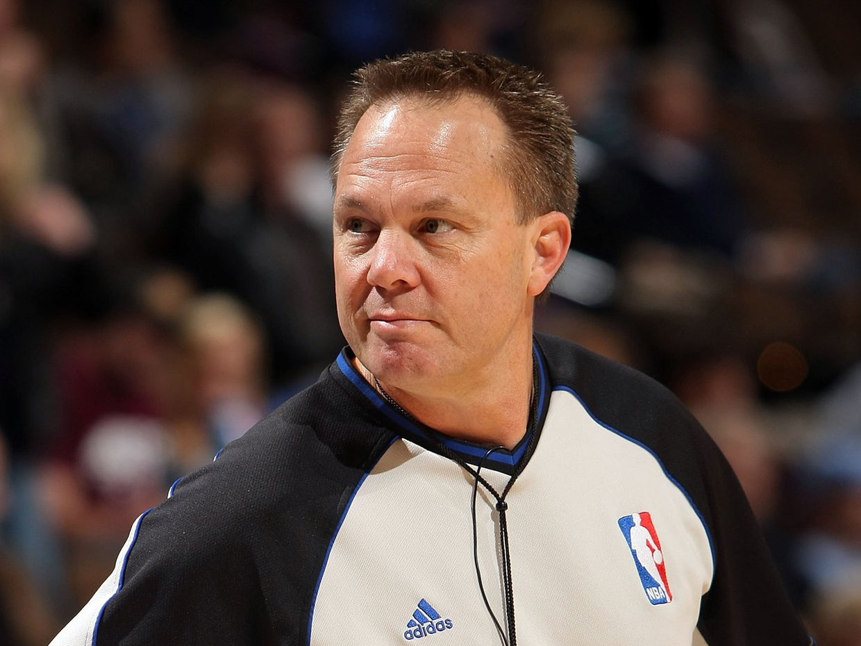 Report: NBA referee suing AP writer over tweet - CBS News