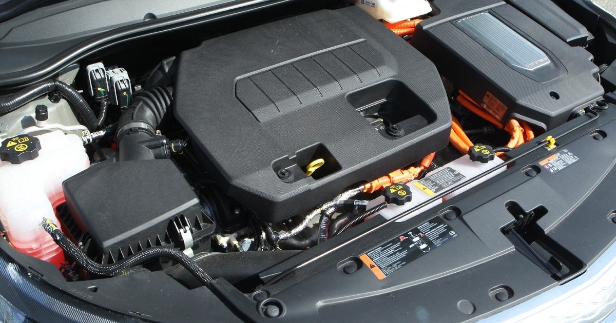 Feds probe new battery fires in Chevy Volt - CBS News