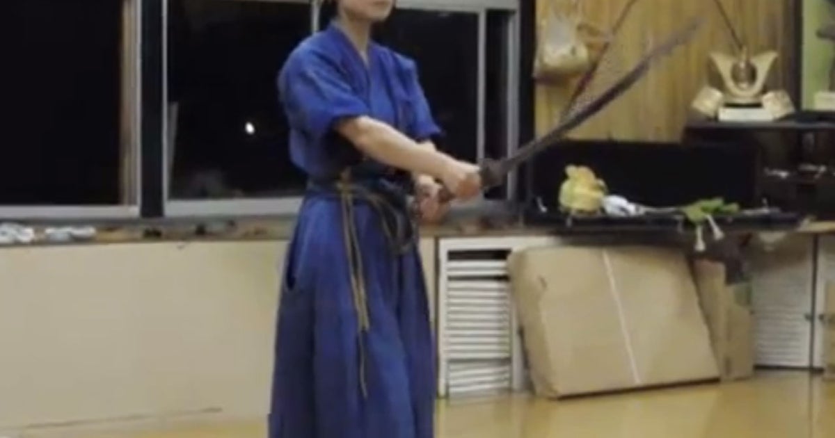 WOW: Young woman is a sword-swinging samurai - CBS News