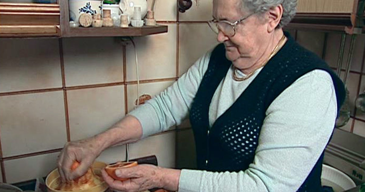 The Mammoni phenomenon - CBS News